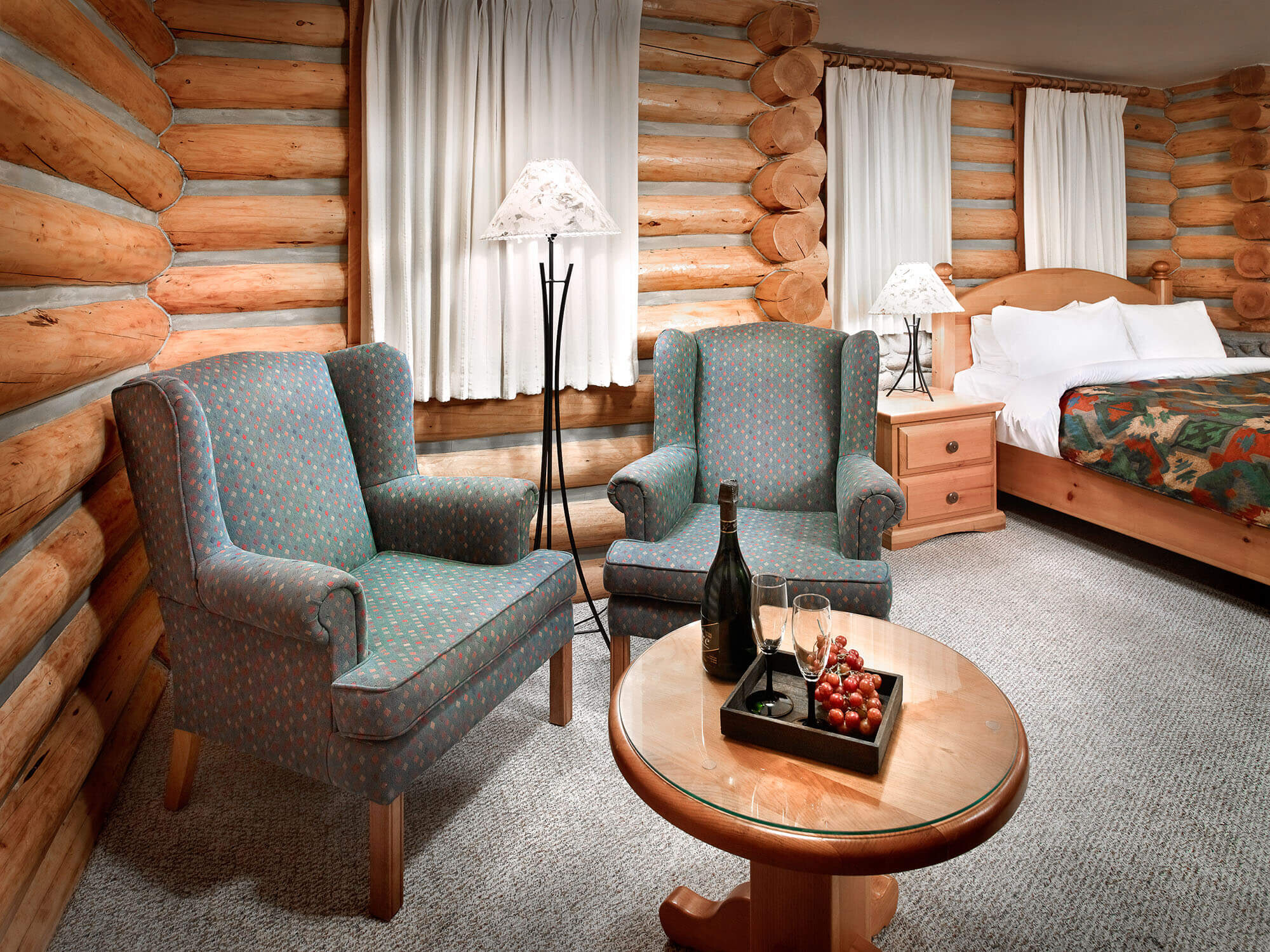 Log Cabin | Patricia Lake Bungalows